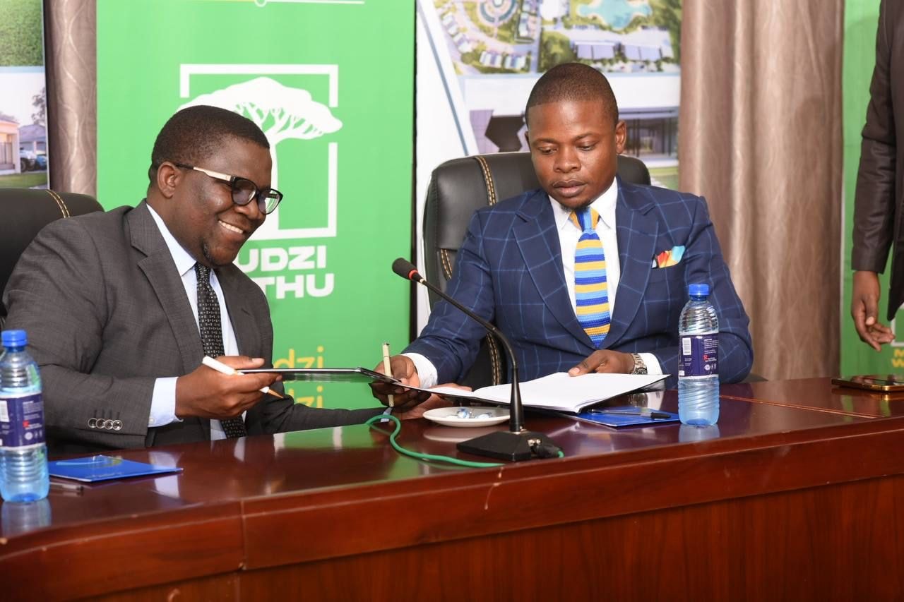 Watch Video Of Bangkok University Students Performing Nak3d Dance ...