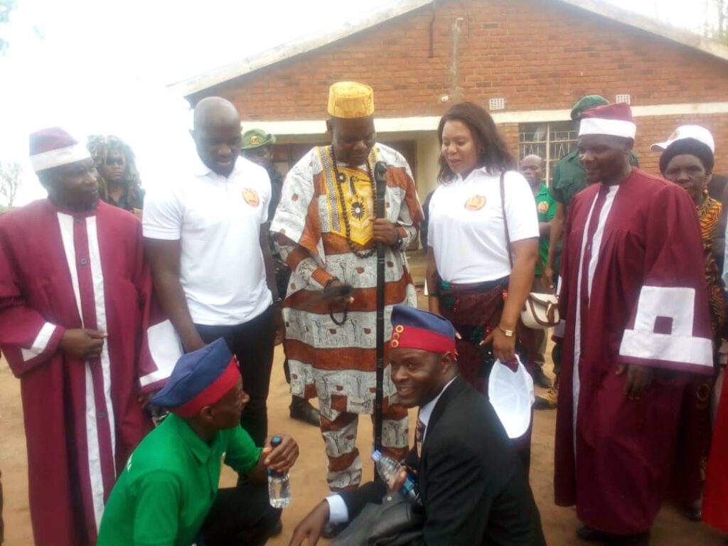 MAKEWANA INSTALLS KALONGA SOSOLA KINGSHIP – Face of Malawi